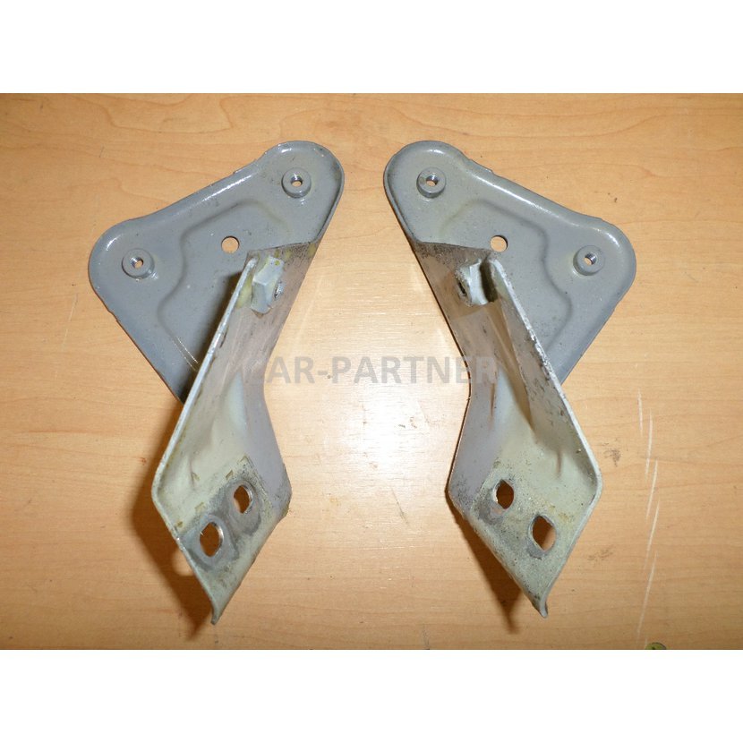 Držák blatníku pravý ŠKODA RAPID 5J0 5JA821142A | CAR-PARTNER